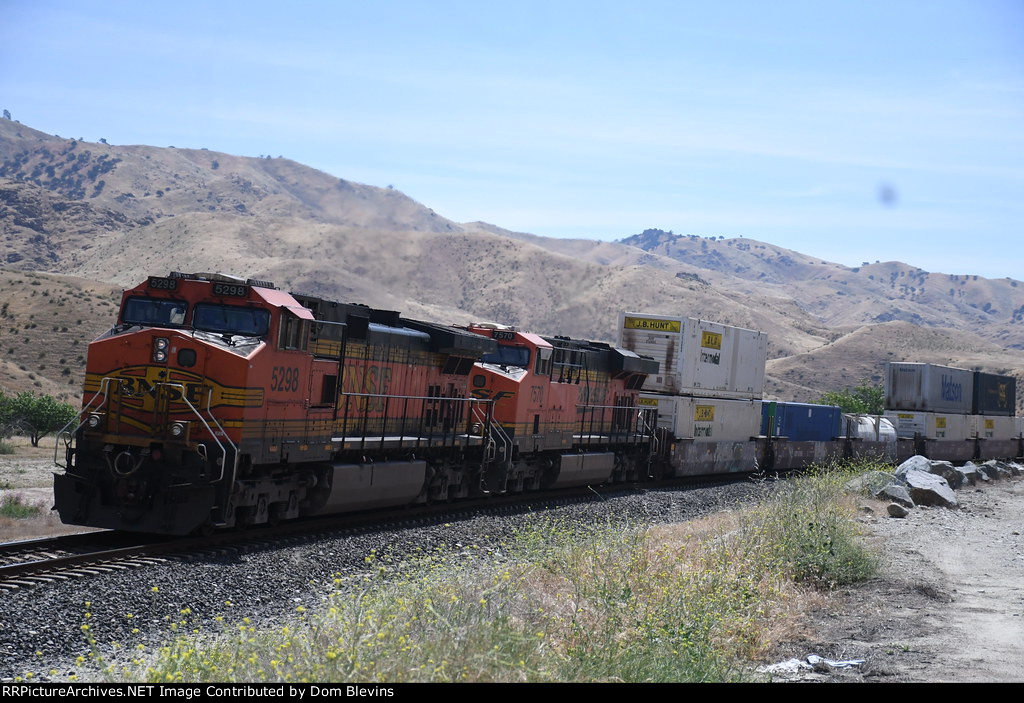 BNSF 7570